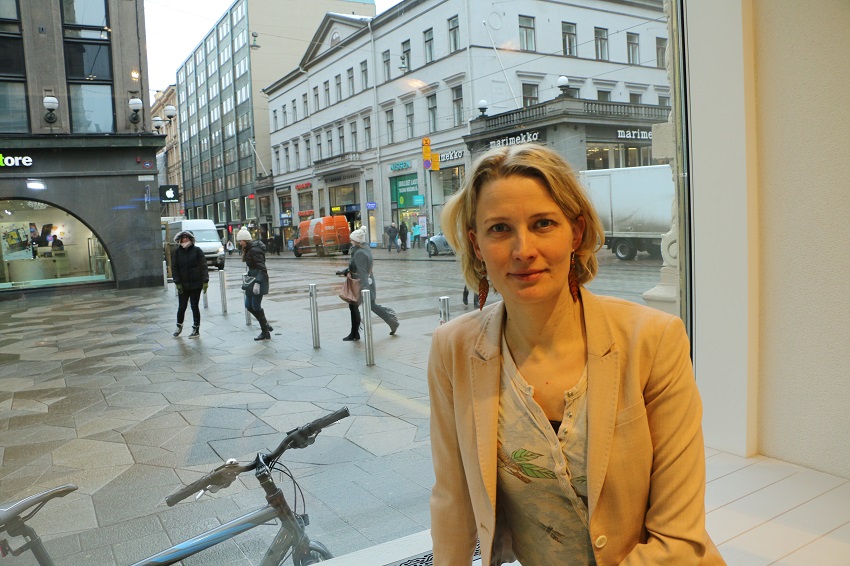 Konttori ei ole pelkkää komediaa – Vera Kiiskinen: ”Alta löytyy on ...