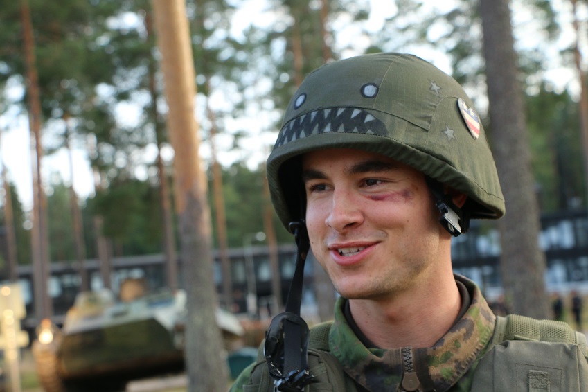 Keuruun varuskunta heräsi henkiin Kalifornian kommandon kuvauksissa ...